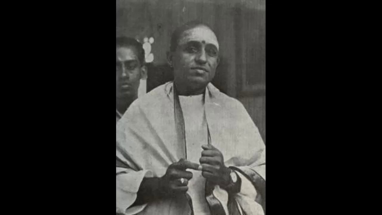 Semmangudi Srinivasa Iyer - Badalika Dheera - Raga Reethigowla - YouTube