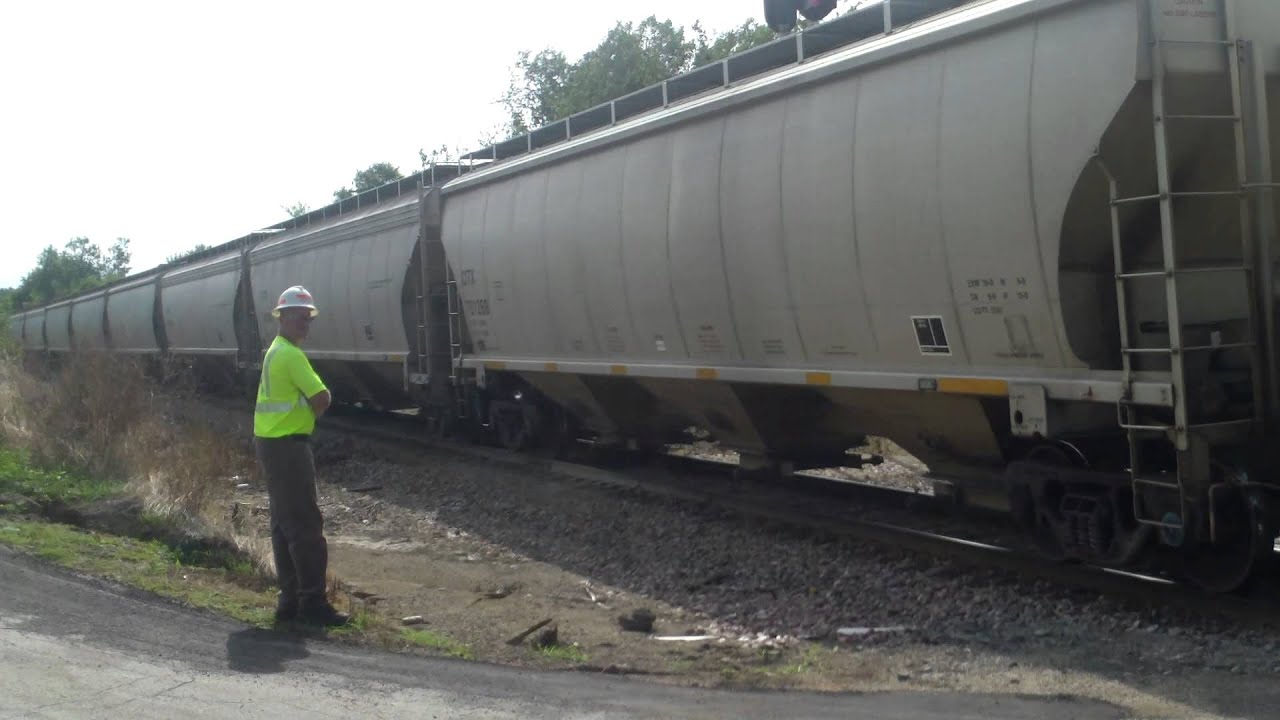NS 7670 West Freeport, Illinois - YouTube