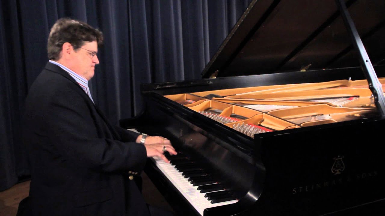 Wade Daniel, pianist plays Mack The Knife - YouTube