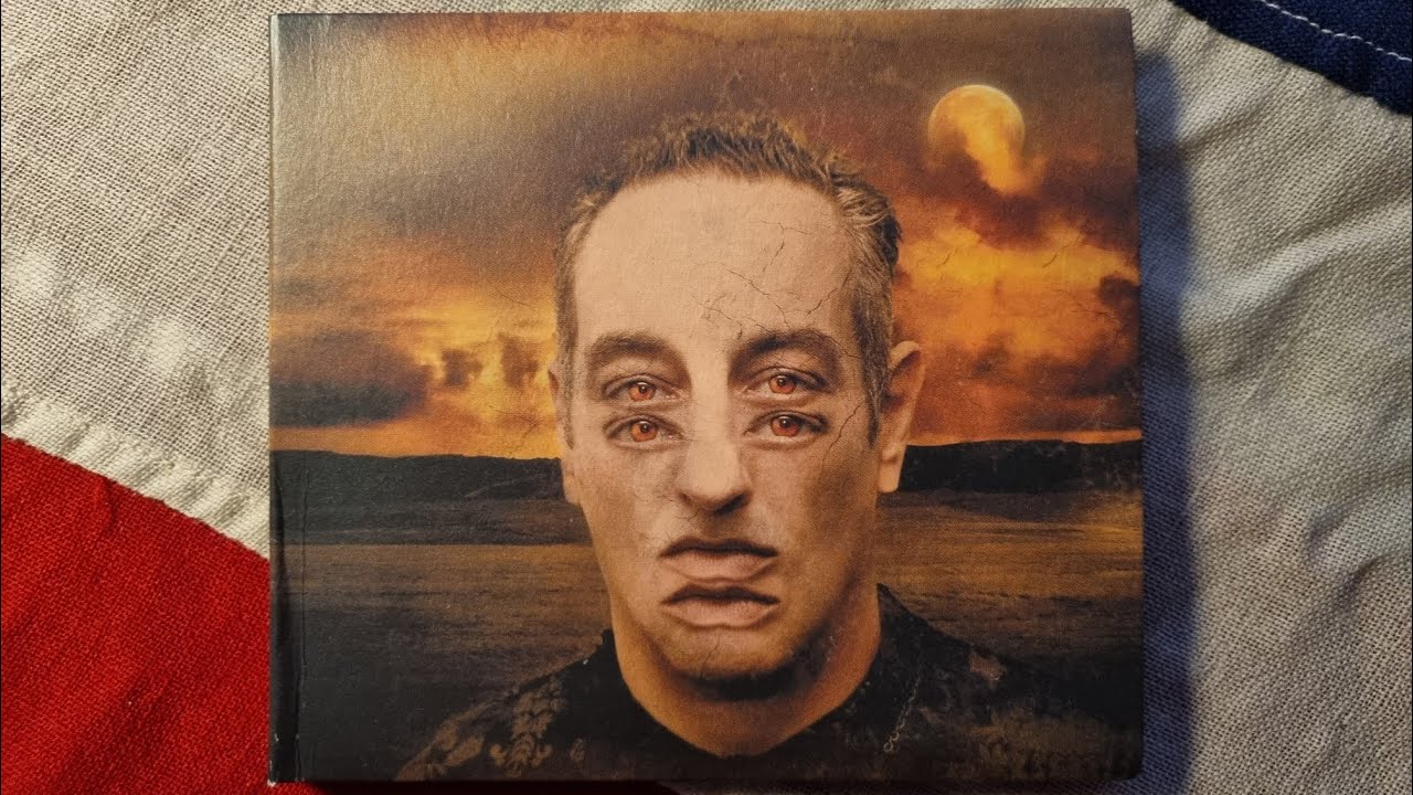 Arena - Double Vision Close Up (2018) (Booklet) - YouTube