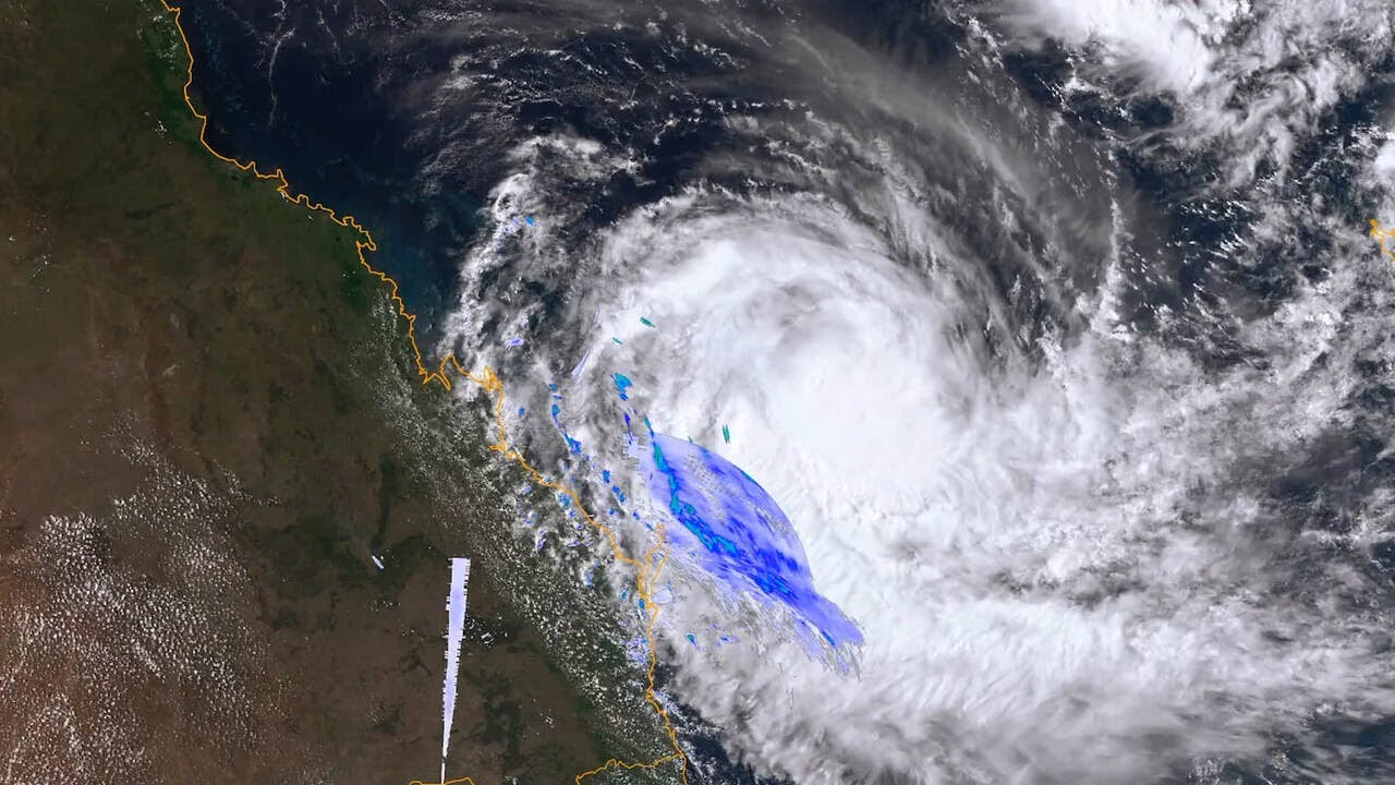 Cyclone Alfred LIVE updates - YouTube