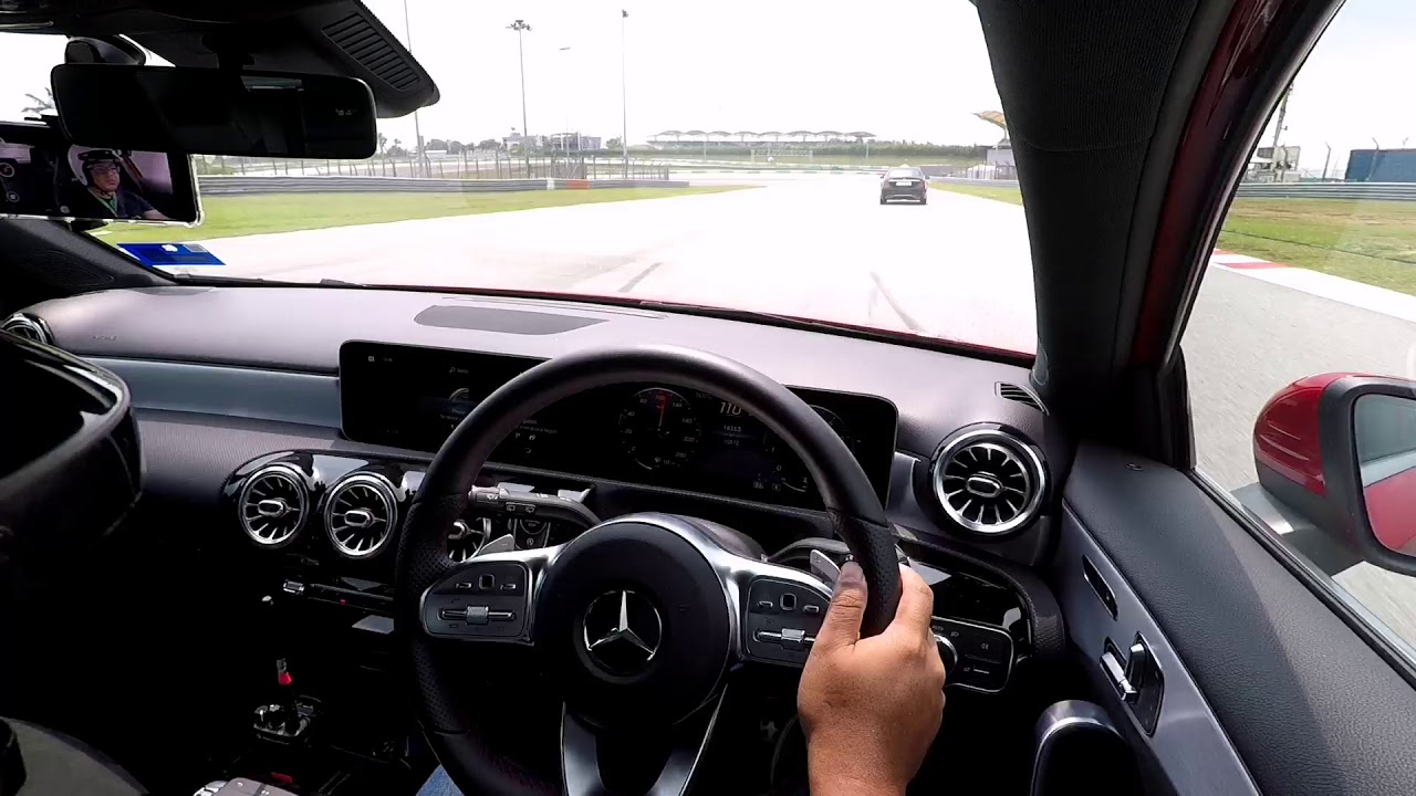 Mercedes-Benz Driving Experience 2019 - Min 1st time drive Sepang ...