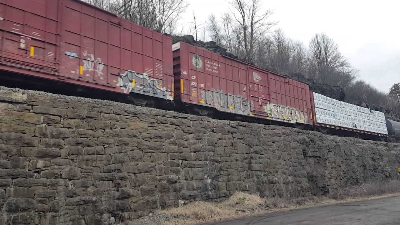NS 36T on the Reading Northern - YouTube