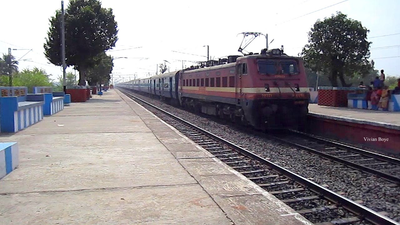 Glorious ICF WAP-4 Poorva Express rages Talit- Dec 2011 - YouTube