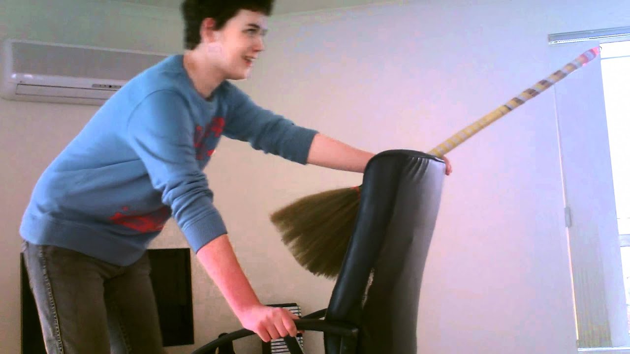 Wheelie Chair Jousting Death - YouTube