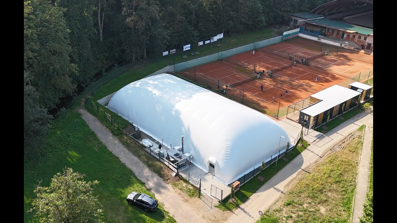 Tennis Air dome Vlasim - YouTube