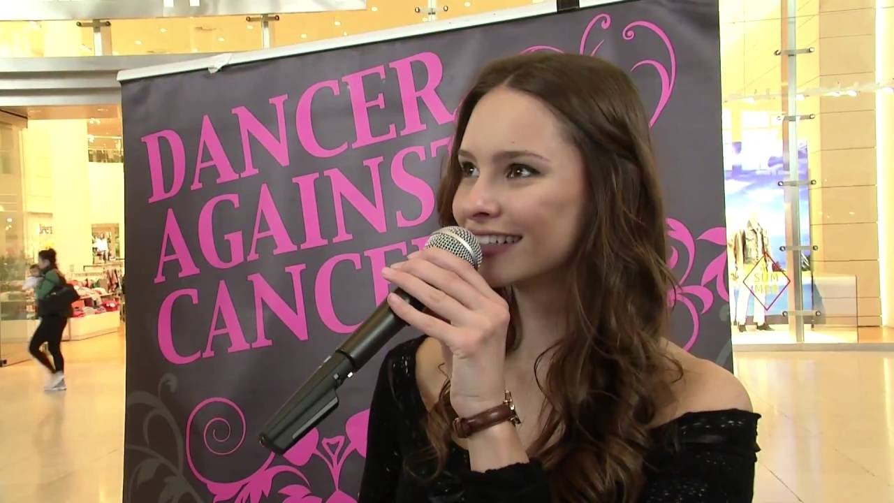 Julia Furdea - Moderation Showreel 2016 - YouTube