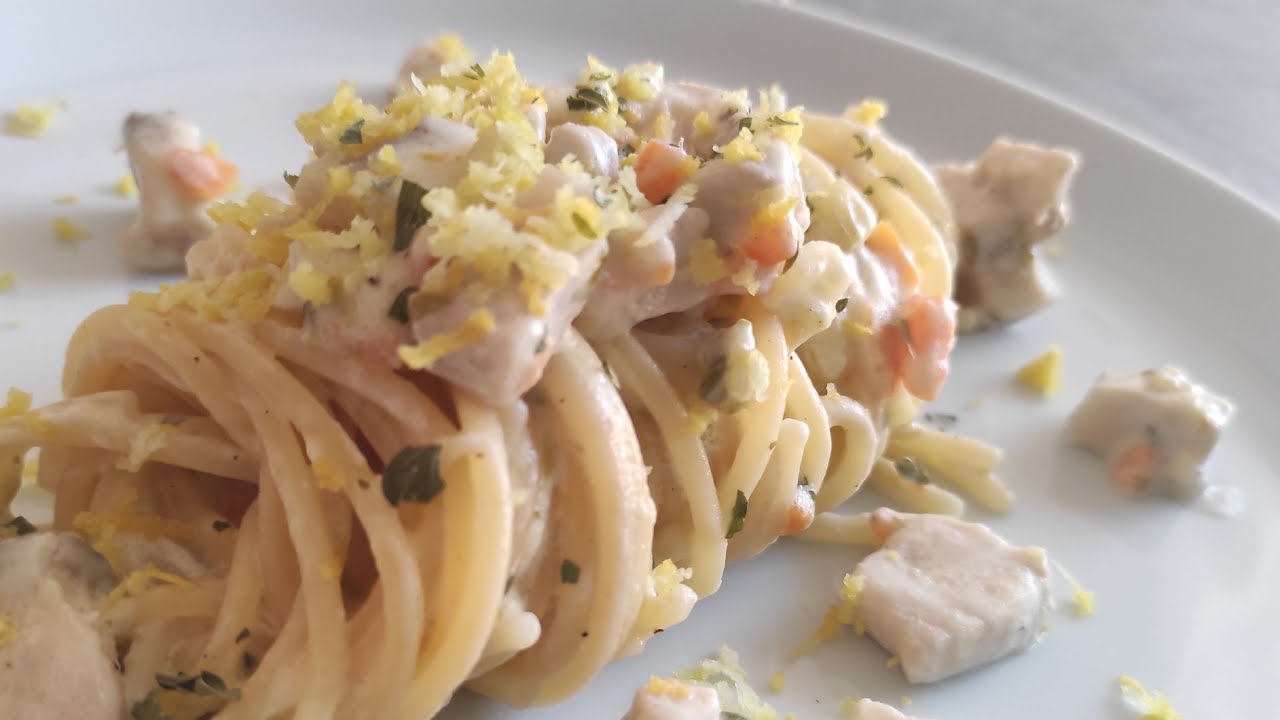 Spaghetti con pesce spada al profumo di limone - YouTube