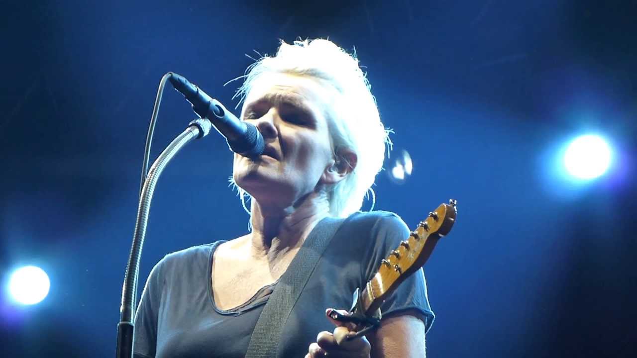 Eva Dahlgren "Snö", live Gröna Lund, Stockholm 30.08.2013 - YouTube