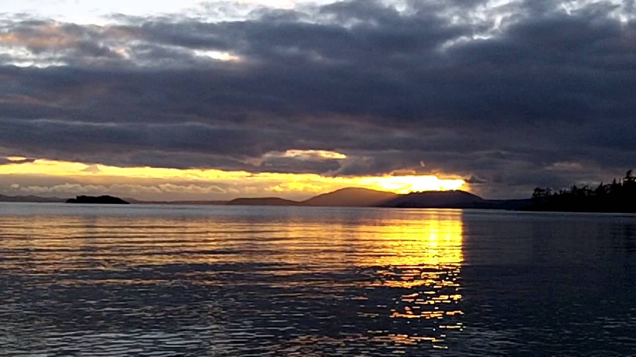 Ocean Waves at Puget Sound - YouTube