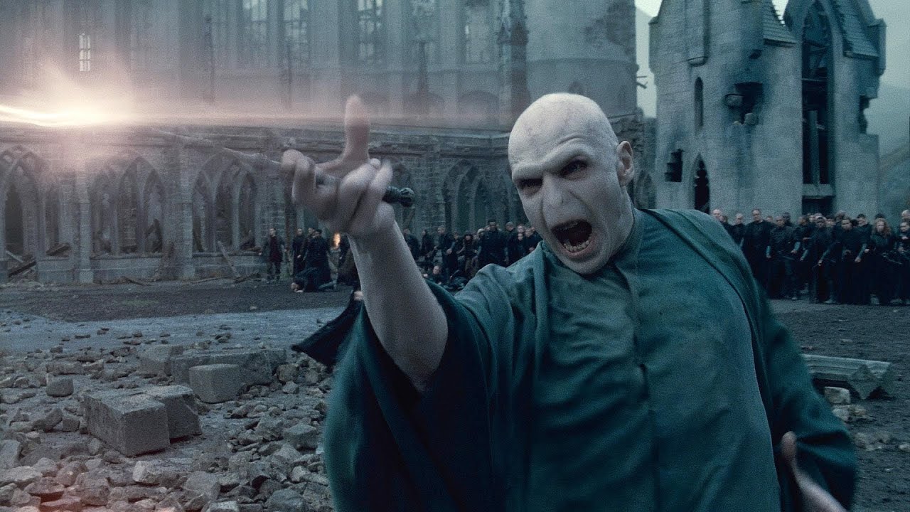 Harry Potter fake death scene - when voldemort comes Hogwarts: Navel ...