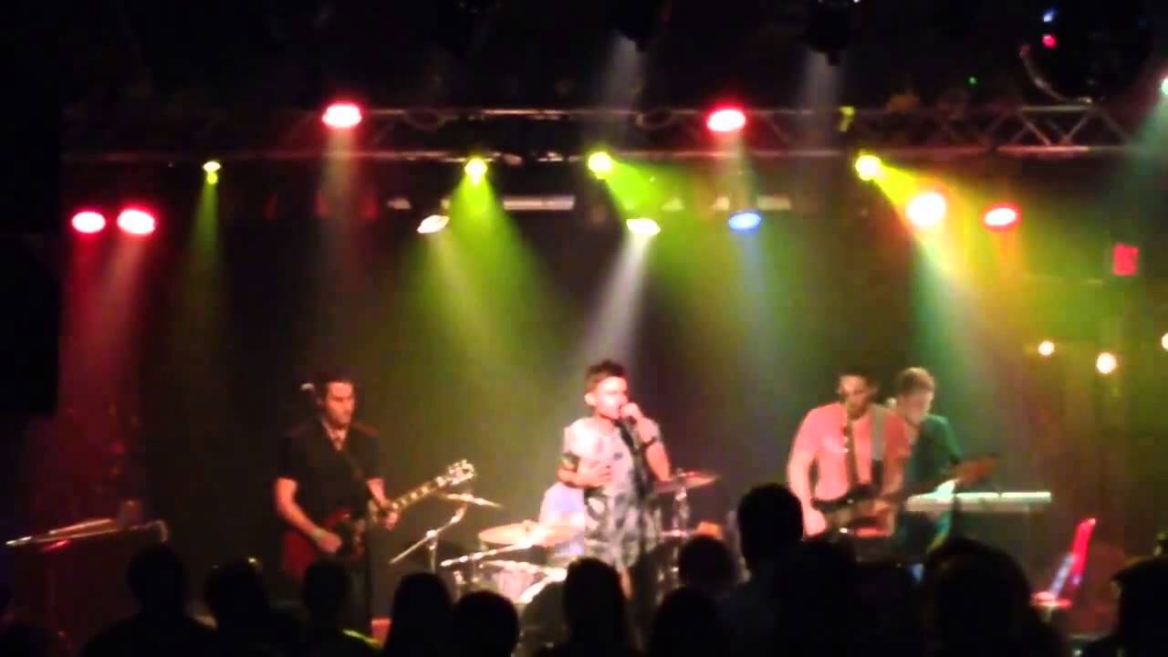 Fancy Reagan Vertigo live at Mexicali - YouTube