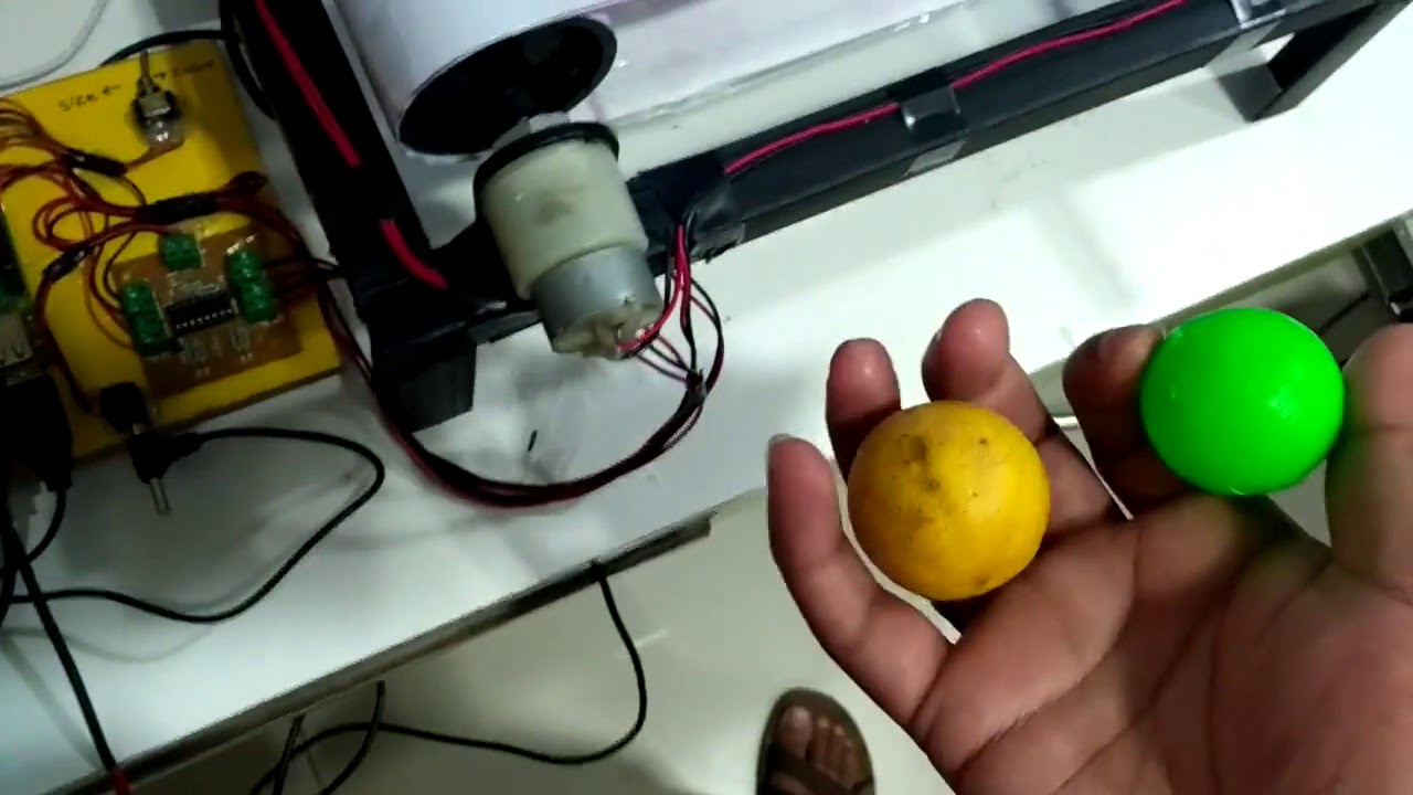 Automatic fruit quality check with size and color - YouTube