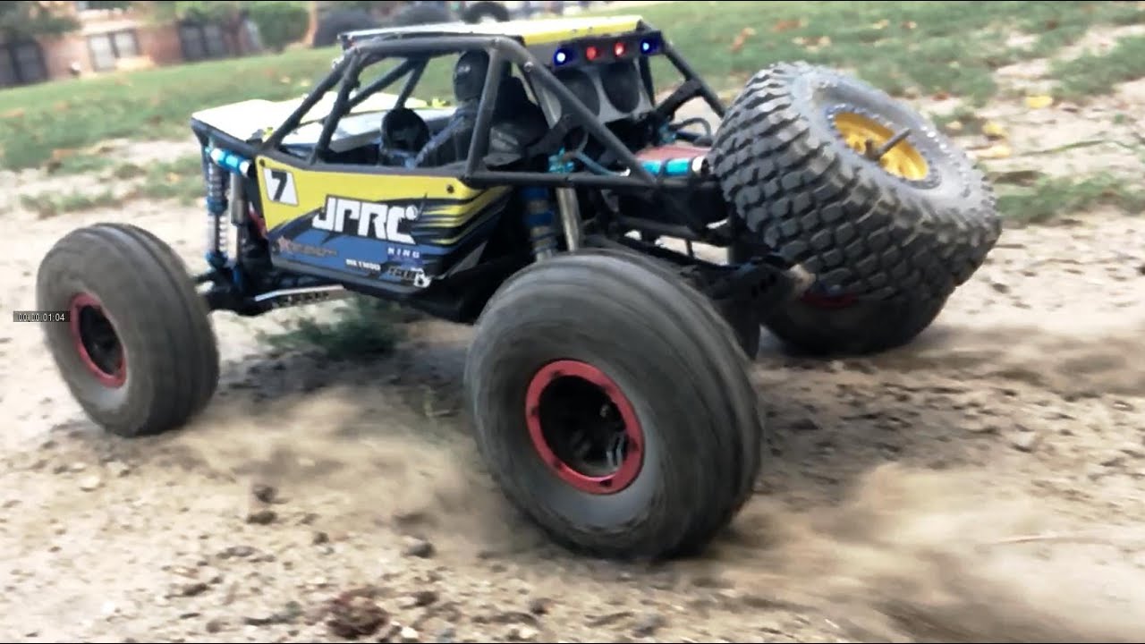 Axial Bomber RR10 - Testing Air Filled Beadlocks Tires At Park - YouTube