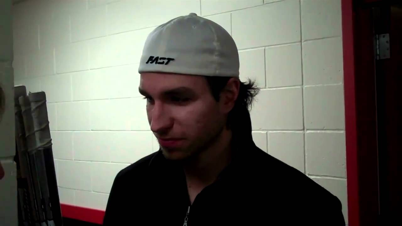 Current NHLer and former Husky Andreas Nodl Visits the NHC o - YouTube