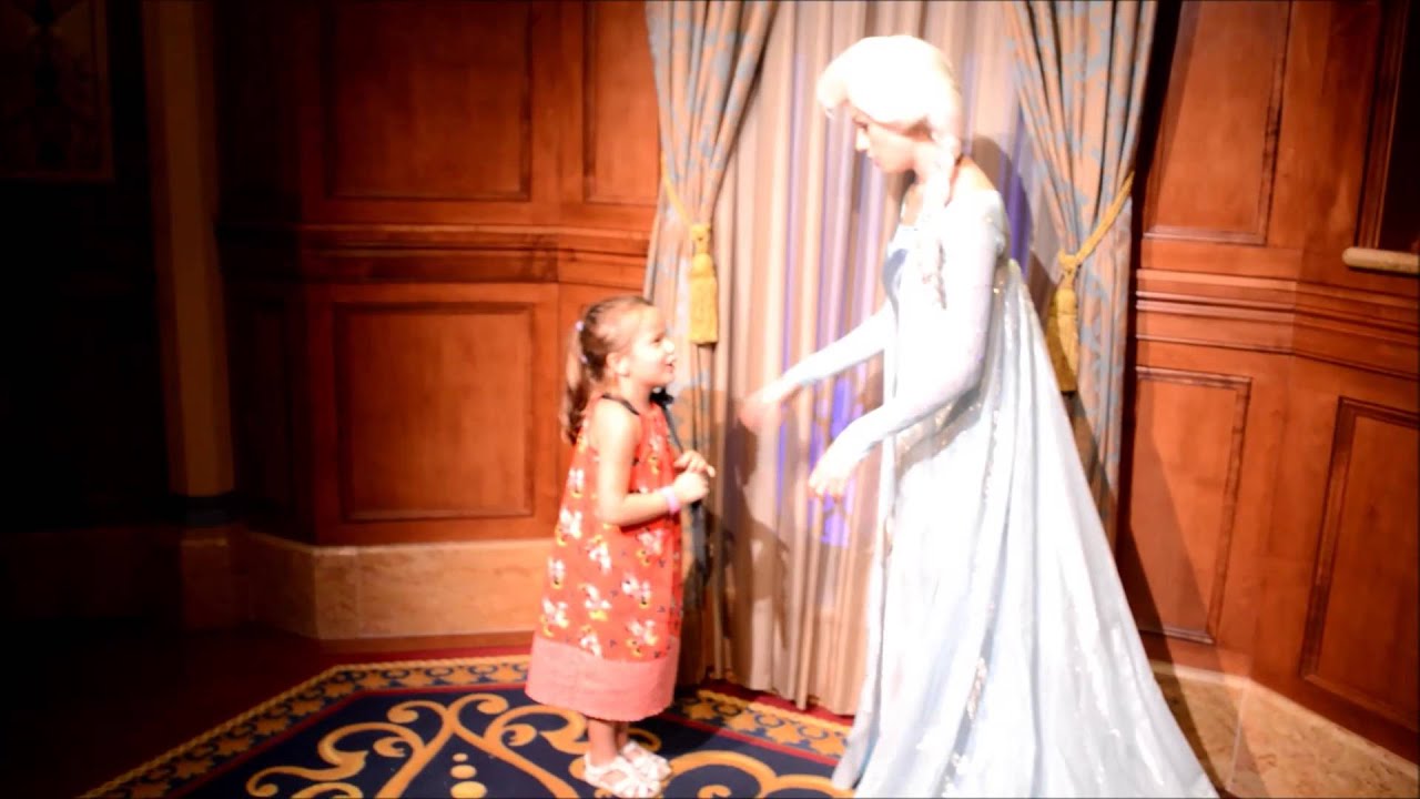 Princess Anna and Elsa from Frozen Meet and Greet at the Magic Kingdom ...