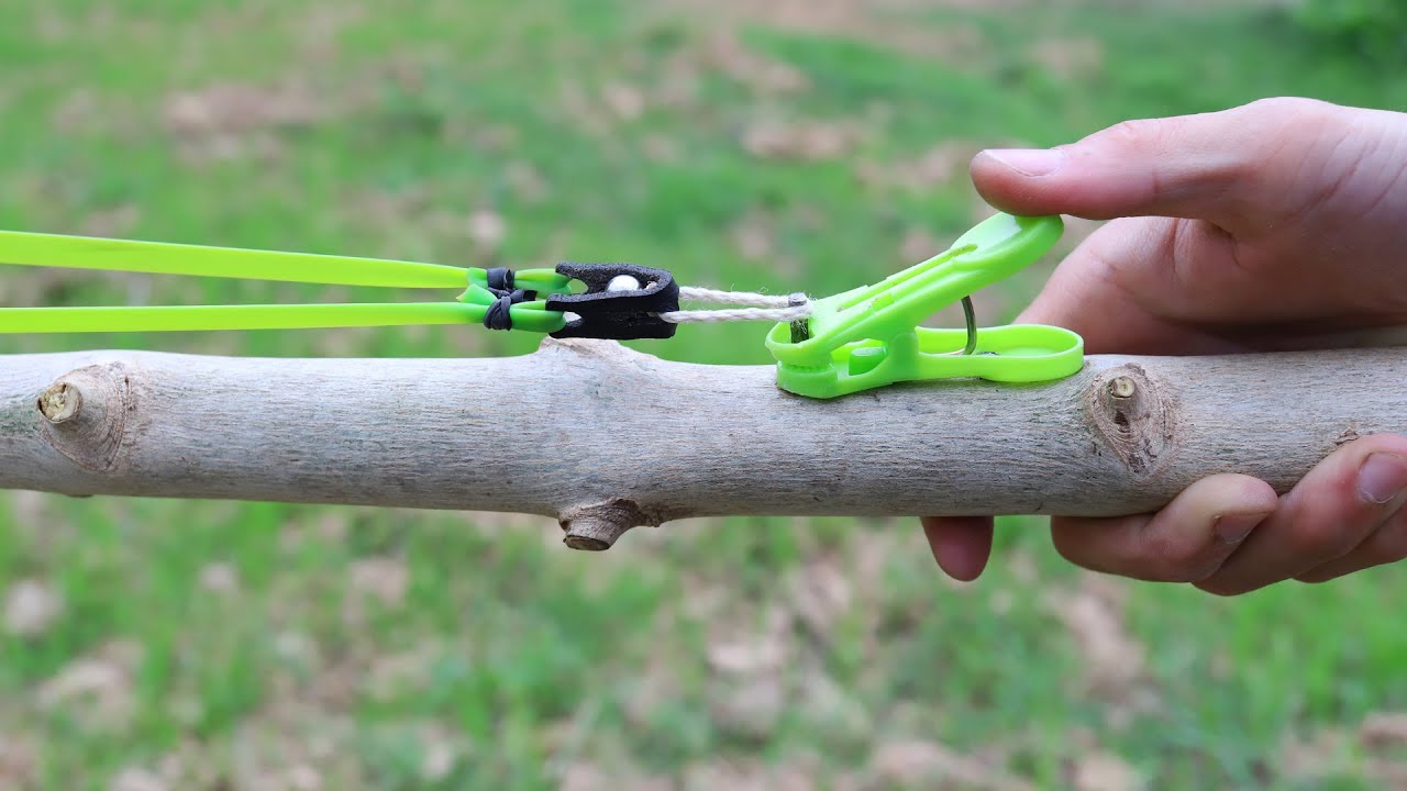 Super Tree Branch Slingshot With Plastic Cloth Clip - YouTube