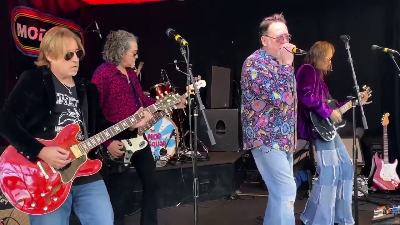 Mod Squad Give me three steps live - YouTube