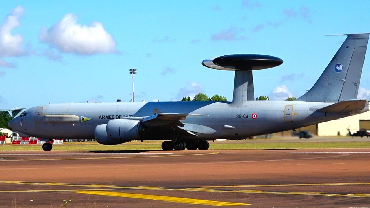 A rocking French E-3F AWACS - YouTube