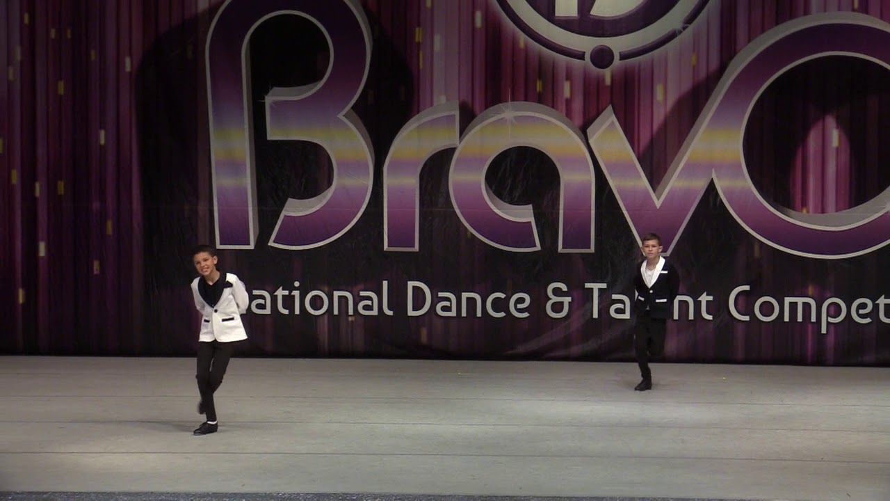 Eli & Ethan Bravo Dance 2020 - YouTube