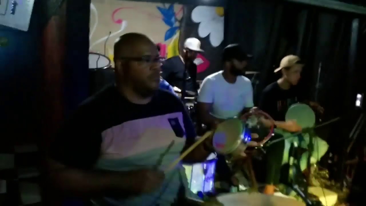 Grupo Papo Complicado e Marcelinho ex Sem Compromisso - YouTube