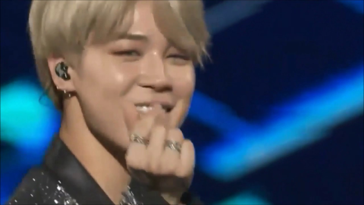 BTS Performance in KCON Mexico 2017 - YouTube