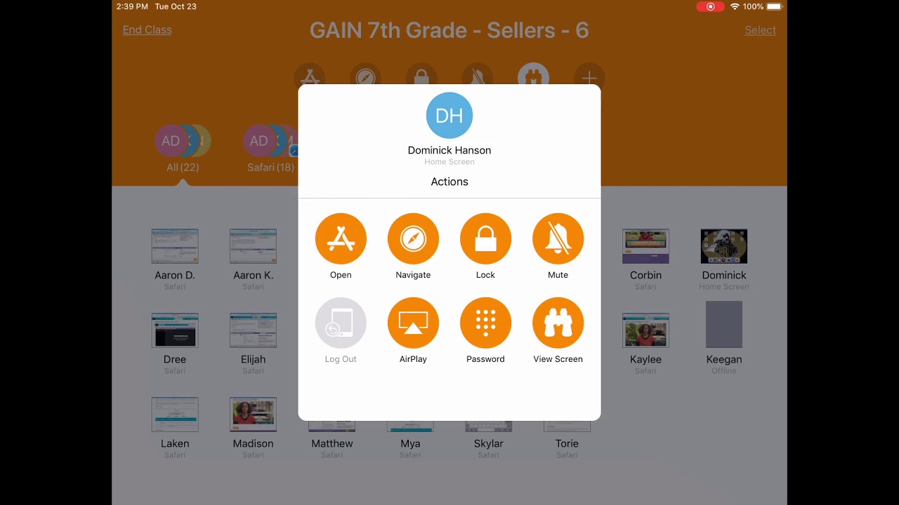 Apple Classroom: View screens and lock a specific student - YouTube