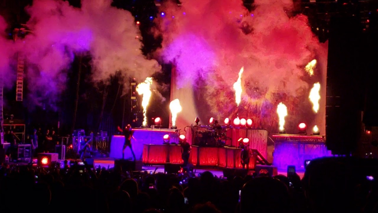 Breaking Benjamin - Red Cold River Live 2018 - YouTube