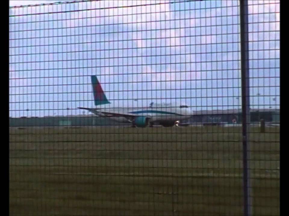 Thomson Airways (First Choice) Airbus A320-200 Taking off from London ...