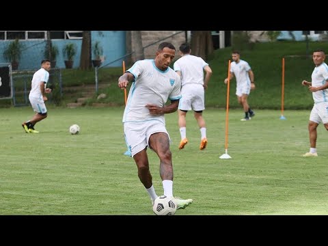 ASÍ ENTRENA NATHANIEL M. LAING - YouTube