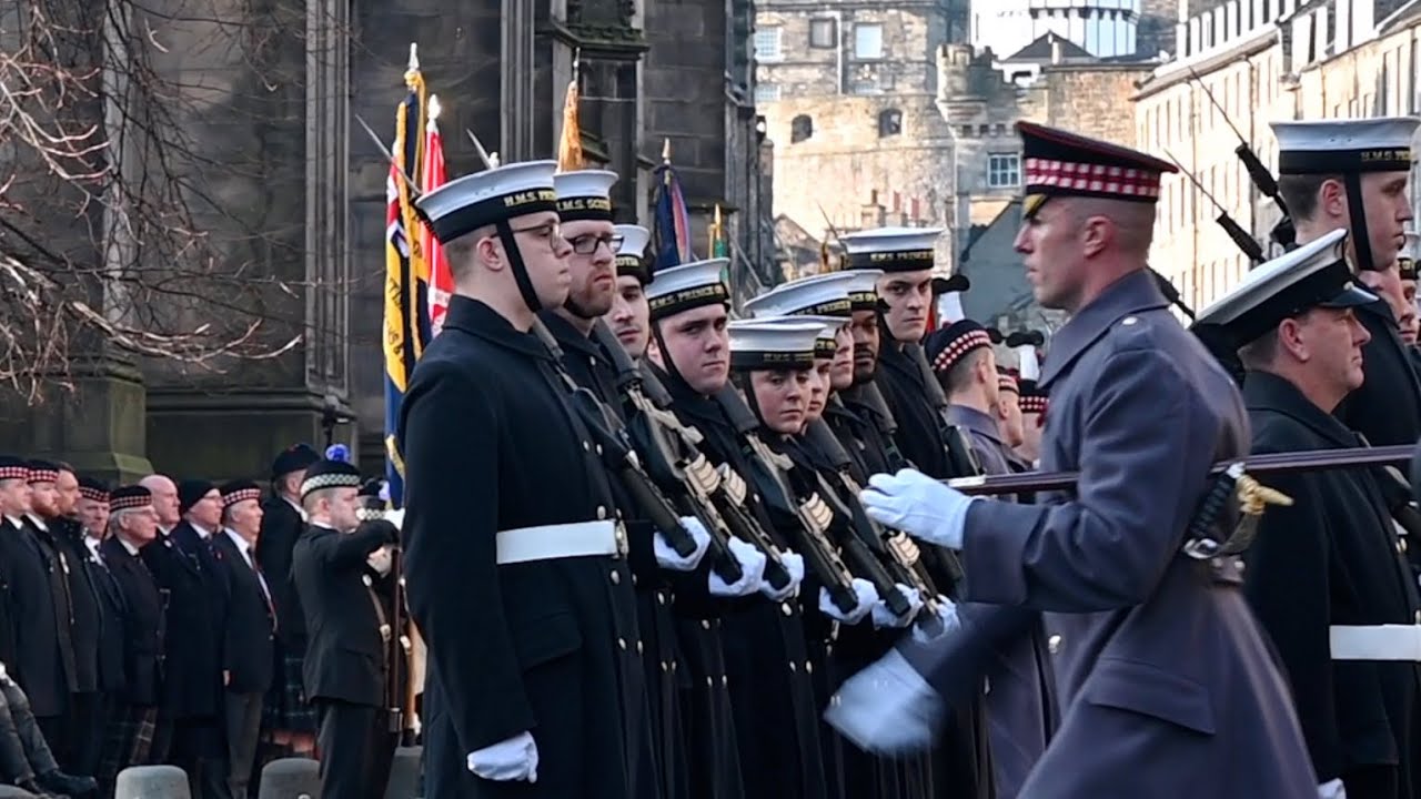 Remembrance Sunday Parade, Edinburgh - YouTube