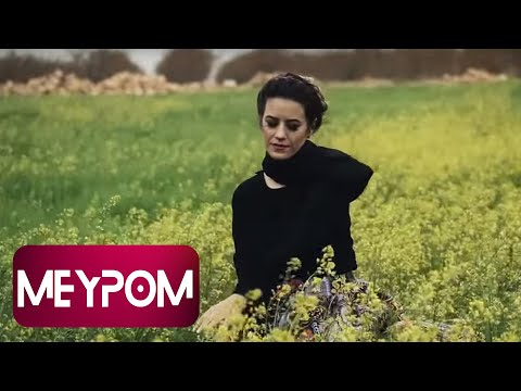 Hacer Özil - Bahçalarda Mor Meni (Official Video)