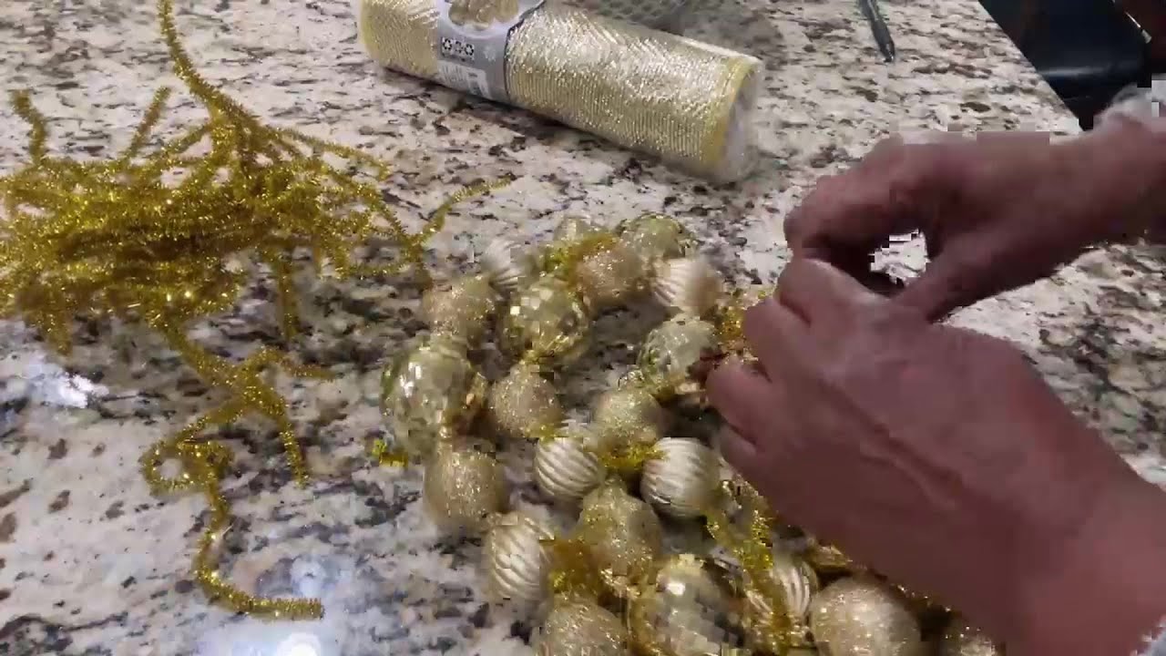How to make Ornament Clusters for your Christmas Tree - YouTube