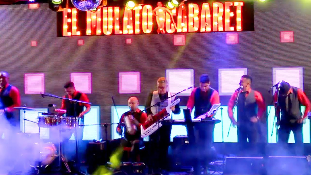 Julio Cortés y Su Corte - Cumbias Colombianas En Vivo - YouTube