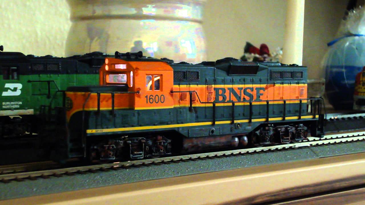 Walthers Trainline EMD GP9m *BNSF* with DCC Decoder - YouTube