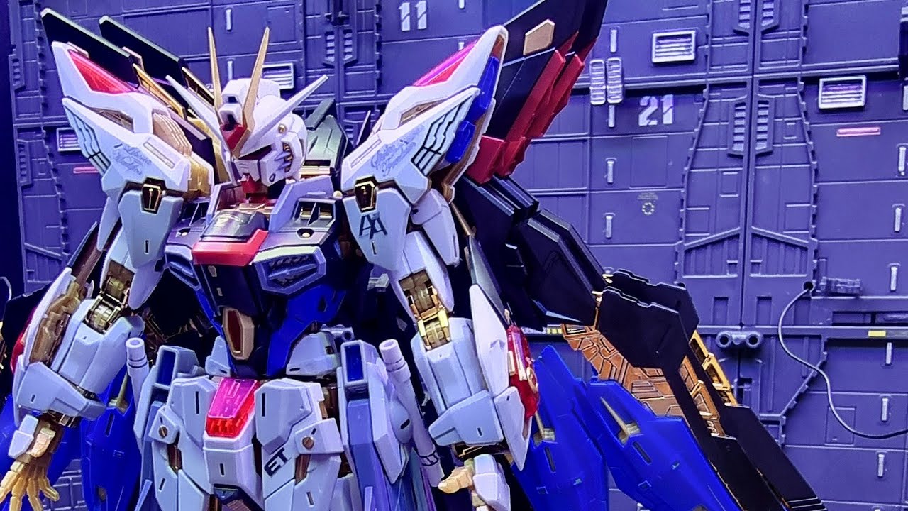 편흠모형 ko mgex Strike Freedom (스트라이크 프리덤) - YouTube