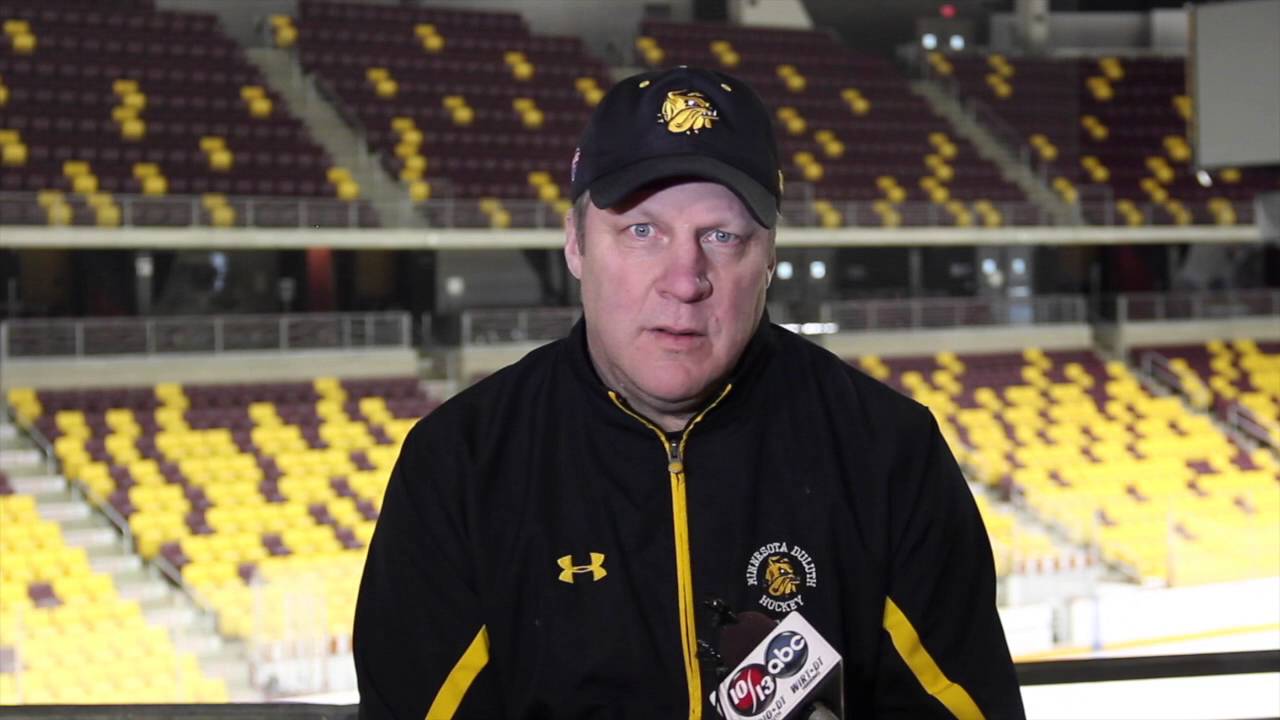 2015-16 UMD Men's Hockey: Scott Sandelin Press Conference (2/17/16 ...