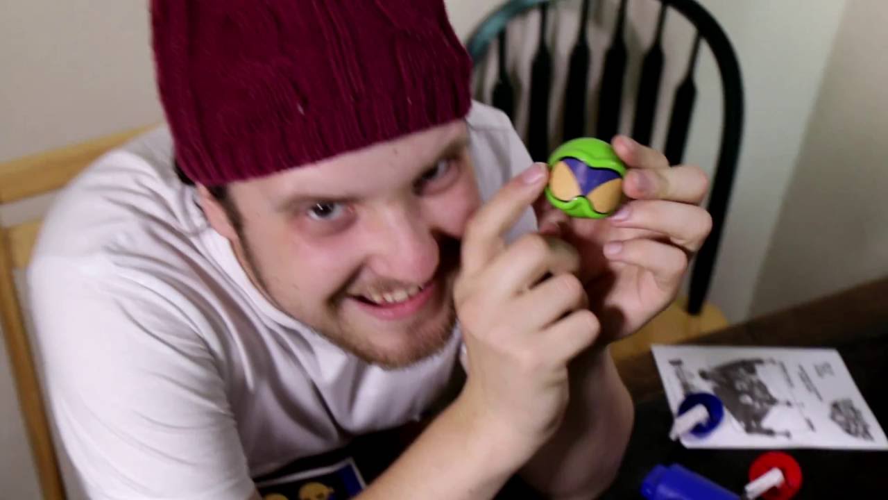 Charity Shop Crap: Bum vs Face - YouTube