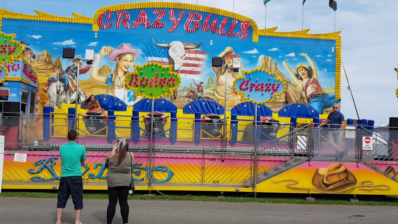 John holdsworth Crazy bulls off ride hartlepool headland carnival 2018 ...