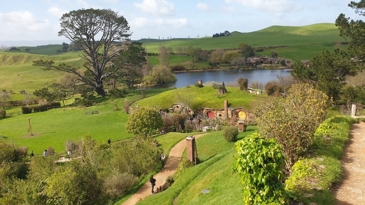Exploring Hobbiton: The Magical World of The Lord of the Rings in Real ...