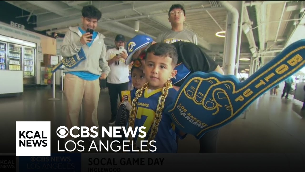SoFi Stadium filled with fans for preseason showdown between Chargers and Rams - YouTube