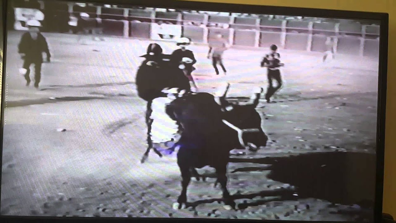 Intro: jaripeo entre el toro y la muerte (JC films) - YouTube