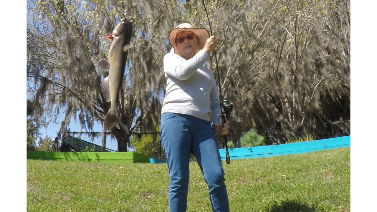 Fun day of FAMILY FISHING! Mom Crushed us all! FISHING FOR CATFISH with ...