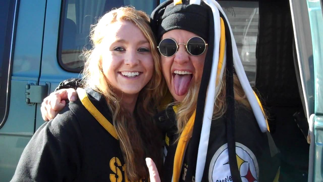 BAG LADY SUE AT THE STEELERS GAME IN DENVER 005.MP4 - YouTube