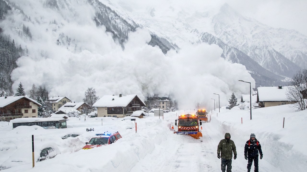 1. ⚠️ ️ French Alps Disaster: Savoie, France Buried Under 3 Meters of ...