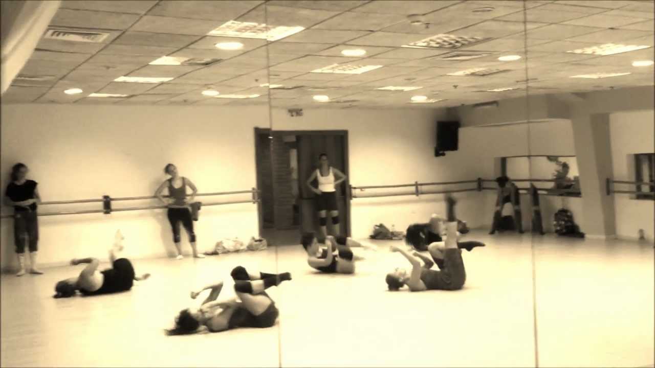 Una Holbrook "Everyone's Waiting" by Missy Higgins - YouTube