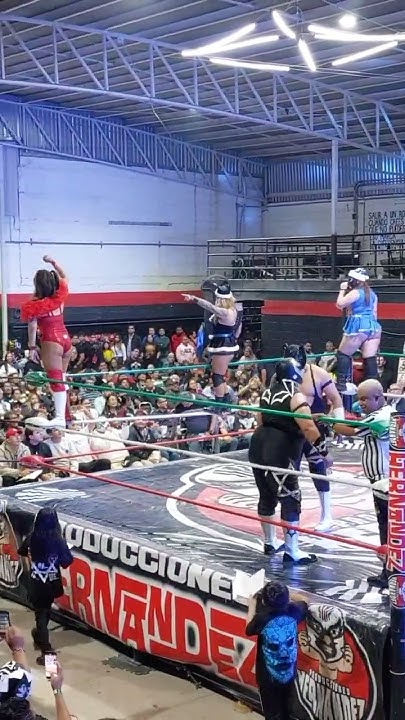 Entrada Las Tóxicas: La Hiedra, Lady Flammer y Lady Maravilla #luchalibre - YouTube