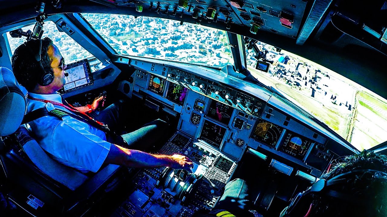 Piloting A320 into Mashhad, Iran - YouTube
