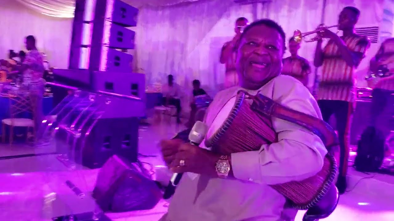 A B Crentsil perform Papa Samo, Adwoa and Angelina at Akatakyie Ball ...