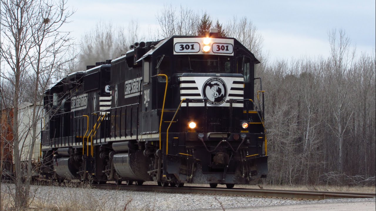Lake State Railway Train 326S rolling through Ossineke Michigan with ...